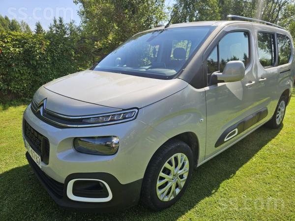 Pelēks Citroen Berlingo 2019 Rīga, ar dzinēja tilpumu 1.20 L un nobraukumu 153 tūkst. km par 11000 €, foto 8 vietnē AUTOMOTO.COM.LV