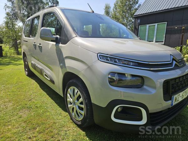 Pelēks Citroen Berlingo 2019 Rīga, ar dzinēja tilpumu 1.20 L un nobraukumu 153 tūkst. km par 11000 €, foto 9 vietnē AUTOMOTO.COM.LV