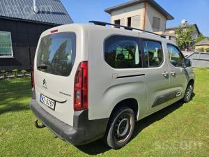 Pelēks Citroen Berlingo 2019 Rīga, ar dzinēja tilpumu 1.20 L un nobraukumu 153 tūkst. km par 11000 €, foto 11 vietnē AUTOMOTO.COM.LV