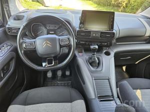 Pelēks Citroen Berlingo 2019 Rīga, ar dzinēja tilpumu 1.20 L un nobraukumu 153 tūkst. km par 11000 €, foto 14 vietnē AUTOMOTO.COM.LV
