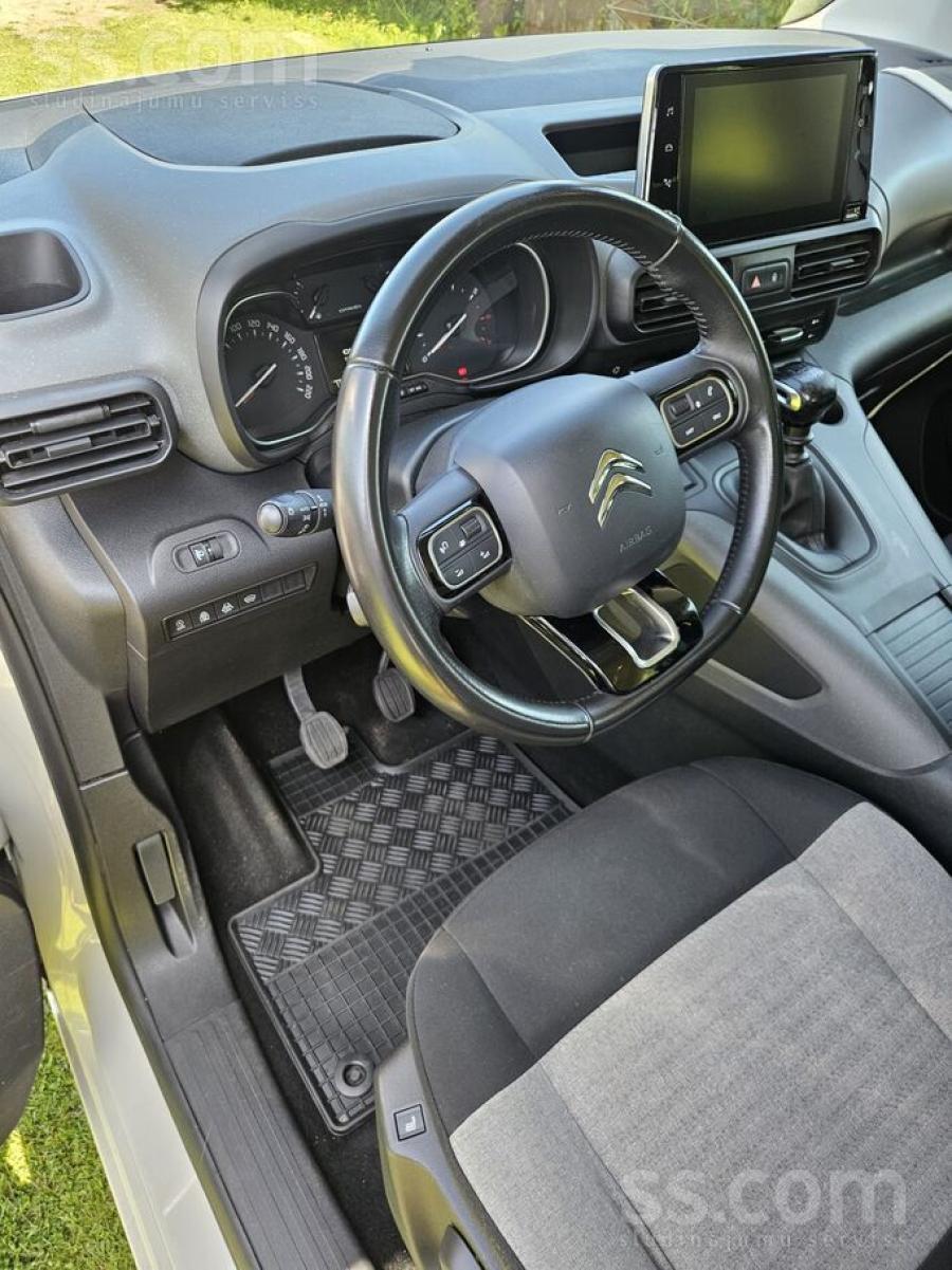 Pelēks Citroen Berlingo 2019 Rīga, ar dzinēja tilpumu 1.20 L un nobraukumu 153 tūkst. km par 11000 €, foto 16 vietnē AUTOMOTO.COM.LV