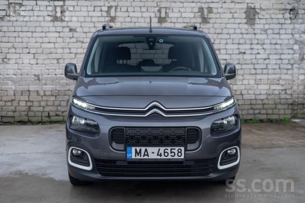 Grey Citroen Berlingo 2019 in Liepaja, with an engine capacity of 1.50 L and mileage of 177 thousand km for 12850 €, photo 8 on AUTOMOTO.COM.LV