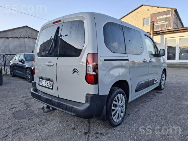 Pelēks Citroen Berlingo 2019 Talsi, ar dzinēja tilpumu 1.50 L un nobraukumu 299 tūkst. km par 6900 €, foto 4 vietnē AUTOMOTO.COM.LV