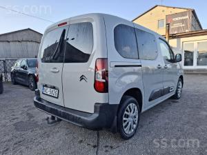 Grey Citroen Berlingo 2019 in Talsi, with an engine capacity of 1.50 L and mileage of 299 thousand km for 6900 €, photo 4 on AUTOMOTO.COM.LV