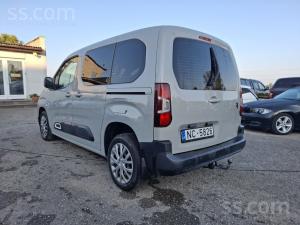 Grey Citroen Berlingo 2019 in Talsi, with an engine capacity of 1.50 L and mileage of 299 thousand km for 6900 €, photo 5 on AUTOMOTO.COM.LV