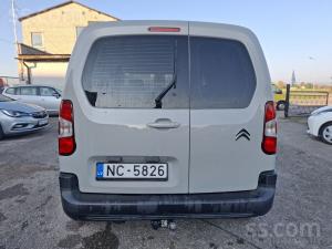 Grey Citroen Berlingo 2019 in Talsi, with an engine capacity of 1.50 L and mileage of 299 thousand km for 6900 €, photo 7 on AUTOMOTO.COM.LV