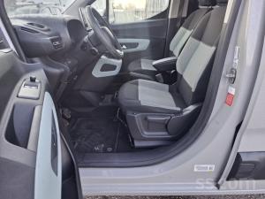 Grey Citroen Berlingo 2019 in Talsi, with an engine capacity of 1.50 L and mileage of 299 thousand km for 6900 €, photo 8 on AUTOMOTO.COM.LV