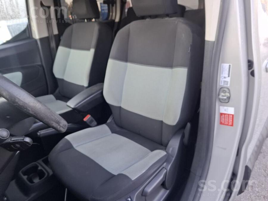 Grey Citroen Berlingo 2019 in Talsi, with an engine capacity of 1.50 L and mileage of 299 thousand km for 6900 €, photo 9 on AUTOMOTO.COM.LV