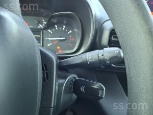 Grey Citroen Berlingo 2019 in Talsi, with an engine capacity of 1.50 L and mileage of 299 thousand km for 6900 €, photo 22 on AUTOMOTO.COM.LV