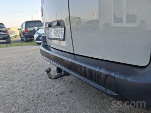 Grey Citroen Berlingo 2019 in Talsi, with an engine capacity of 1.50 L and mileage of 299 thousand km for 6900 €, photo 28 on AUTOMOTO.COM.LV