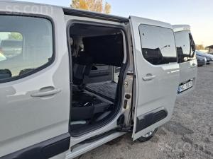 Grey Citroen Berlingo 2019 in Talsi, with an engine capacity of 1.50 L and mileage of 299 thousand km for 6900 €, photo 33 on AUTOMOTO.COM.LV
