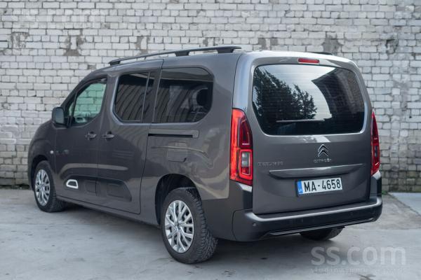 Pelēks Citroen Berlingo 2019 Liepāja, ar dzinēja tilpumu 1.50 L un nobraukumu 177 tūkst. km par 12850 €, foto 5 vietnē AUTOMOTO.COM.LV