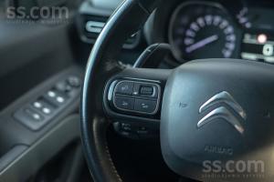 Pelēks Citroen Berlingo 2019 Liepāja, ar dzinēja tilpumu 1.50 L un nobraukumu 177 tūkst. km par 12850 €, foto 23 vietnē AUTOMOTO.COM.LV