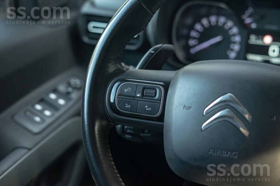 Pelēks Citroen Berlingo 2019 Liepāja, ar dzinēja tilpumu 1.50 L un nobraukumu 177 tūkst. km par 12850 €, foto 23 vietnē AUTOMOTO.COM.LV