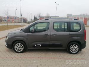 Pelēks Citroen Berlingo 2020 Rīga, ar dzinēja tilpumu 1.50 L un nobraukumu 101 tūkst. km par 2500 €, foto 3 vietnē AUTOMOTO.COM.LV