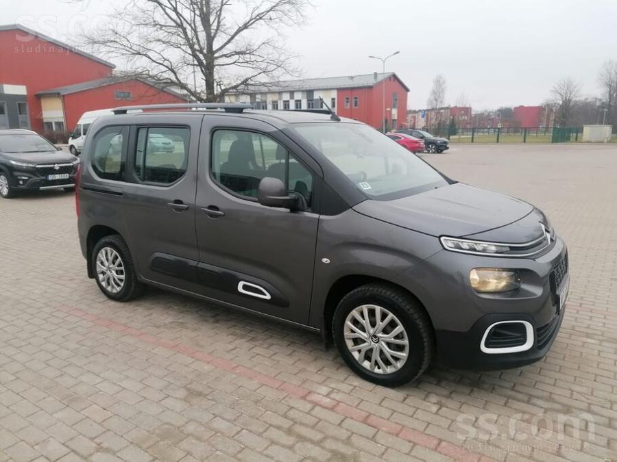 Pelēks Citroen Berlingo 2020 Rīga, ar dzinēja tilpumu 1.50 L un nobraukumu 101 tūkst. km par 2500 €, foto 9 vietnē AUTOMOTO.COM.LV