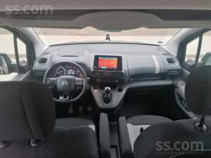 Pelēks Citroen Berlingo 2020 Rīga, ar dzinēja tilpumu 1.50 L un nobraukumu 101 tūkst. km par 2500 €, foto 12 vietnē AUTOMOTO.COM.LV