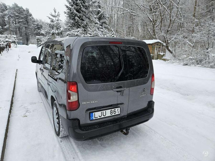 Pelēks Citroen Berlingo 2020 Viļņa, ar dzinēja tilpumu 1.50 L un nobraukumu 210 tūkst. km par 7500 €, foto 5 vietnē AUTOMOTO.COM.LV