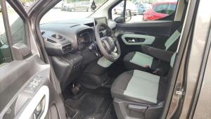 Pelēks Citroen Berlingo 2020 Klaipėda, ar dzinēja tilpumu 1.50 L un nobraukumu 250 tūkst. km par 12935 €, foto 17 vietnē AUTOMOTO.COM.LV
