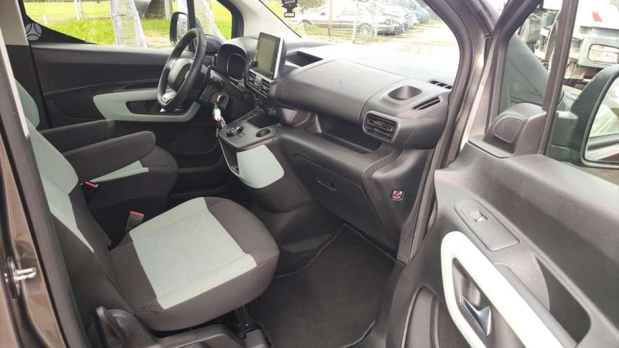 Pelēks Citroen Berlingo 2020 Klaipėda, ar dzinēja tilpumu 1.50 L un nobraukumu 250 tūkst. km par 12935 €, foto 22 vietnē AUTOMOTO.COM.LV