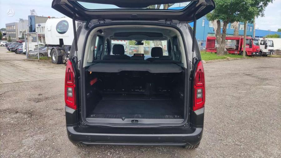 Pelēks Citroen Berlingo 2020 Klaipėda, ar dzinēja tilpumu 1.50 L un nobraukumu 250 tūkst. km par 12935 €, foto 30 vietnē AUTOMOTO.COM.LV