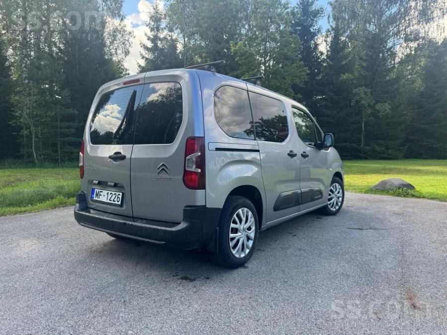 Pelēks Citroen Berlingo 2020 Rīga, ar dzinēja tilpumu 1.50 L un nobraukumu 148 tūkst. km par 7900 €, foto 6 vietnē AUTOMOTO.COM.LV