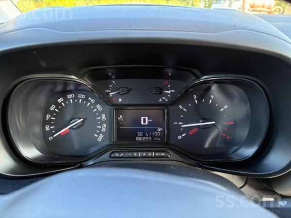 Citroen Berlingo 2020 Cēsis vietnē Pelēks Citroen Berlingo 2020 Cēsis, ar dzinēja tilpumu 1.50 L un nobraukumu 188 tūkst. km par 6800 €, foto 4 vietnē AUTOMOTO.COM.LV