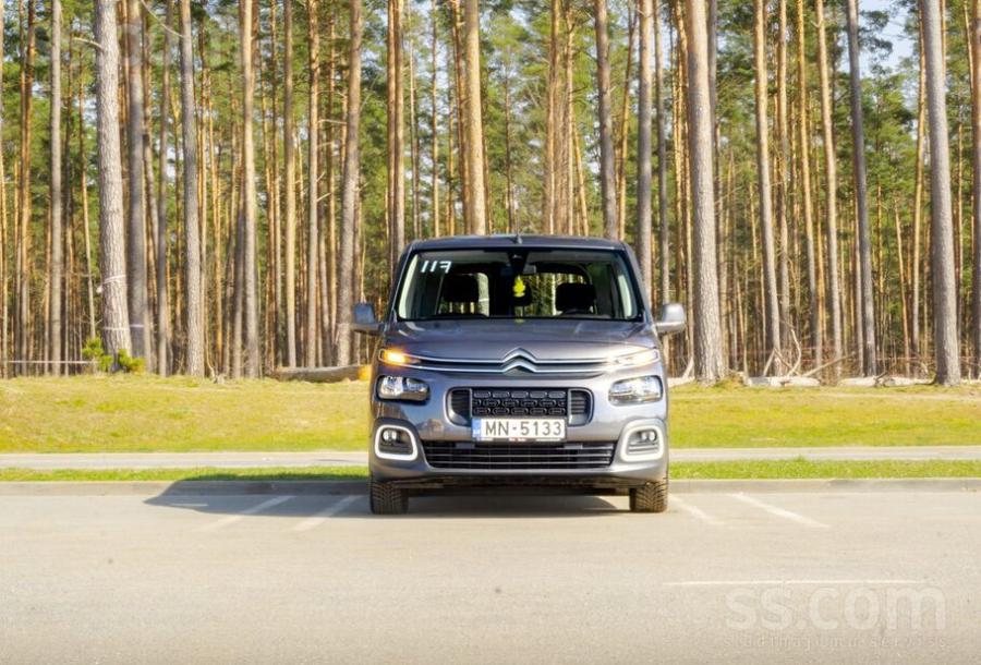 Pelēks Citroen Berlingo 2020 Rīga, ar dzinēja tilpumu 1.20 L un nobraukumu 86 tūkst. km par 10190 €, foto 4 vietnē AUTOMOTO.COM.LV