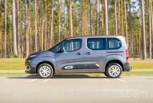 Pelēks Citroen Berlingo 2020 Rīga, ar dzinēja tilpumu 1.20 L un nobraukumu 86 tūkst. km par 10190 €, foto 5 vietnē AUTOMOTO.COM.LV