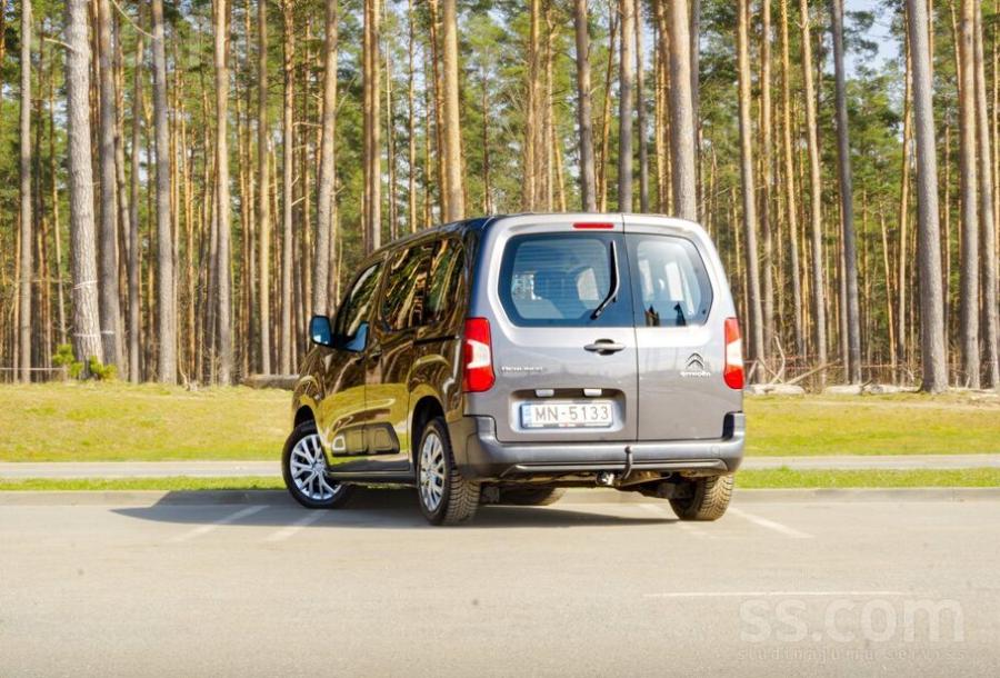 Pelēks Citroen Berlingo 2020 Rīga, ar dzinēja tilpumu 1.20 L un nobraukumu 86 tūkst. km par 10190 €, foto 8 vietnē AUTOMOTO.COM.LV