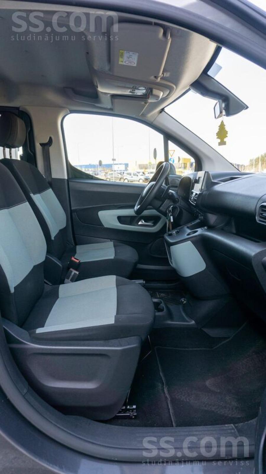 Pelēks Citroen Berlingo 2020 Rīga, ar dzinēja tilpumu 1.20 L un nobraukumu 86 tūkst. km par 10190 €, foto 27 vietnē AUTOMOTO.COM.LV
