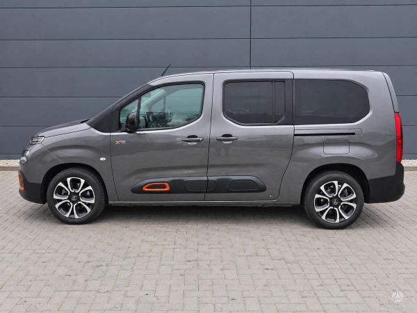 Pelēks Citroen Berlingo 2020 Viļņa, ar dzinēja tilpumu 1.50 L un nobraukumu 259 tūkst. km par 11950 €, foto 3 vietnē AUTOMOTO.COM.LV