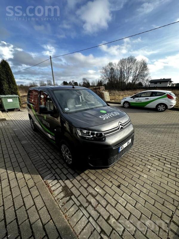 Pelēks Citroen Berlingo 2020 Rīga, ar dzinēja tilpumu 1.50 L un nobraukumu 162 tūkst. km par 9990 €, foto 3 vietnē AUTOMOTO.COM.LV