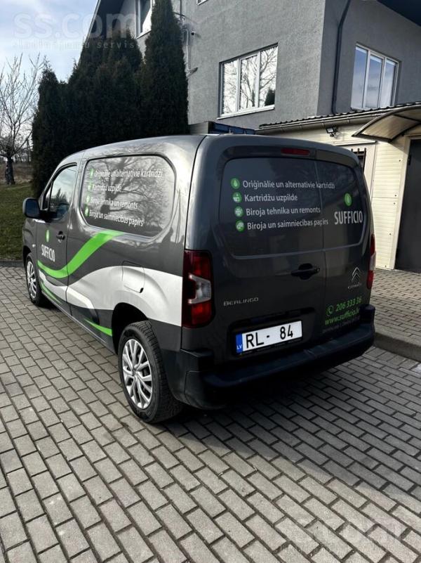Pelēks Citroen Berlingo 2020 Rīga, ar dzinēja tilpumu 1.50 L un nobraukumu 162 tūkst. km par 9990 €, foto 4 vietnē AUTOMOTO.COM.LV