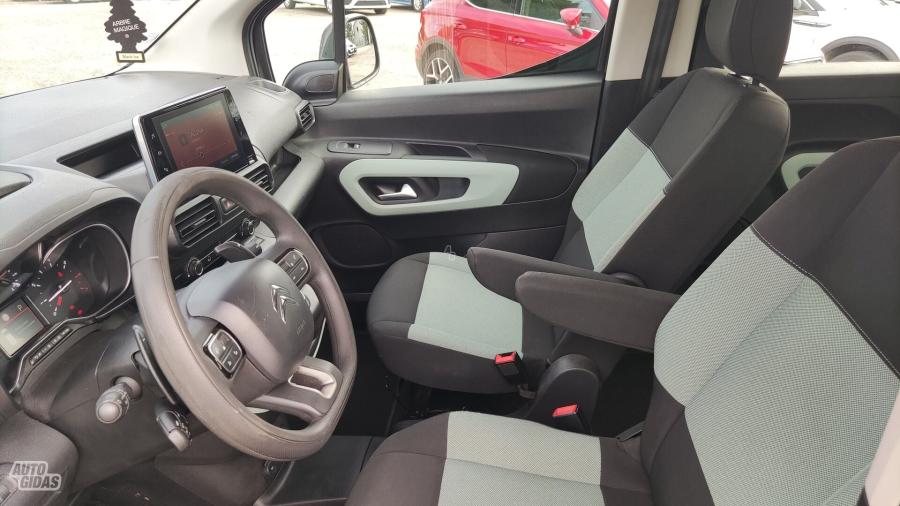 Pelēks Citroen Berlingo 2020 Klaipėda, ar dzinēja tilpumu 1.50 L un nobraukumu 250 tūkst. km par 12088 €, foto 24 vietnē AUTOMOTO.COM.LV