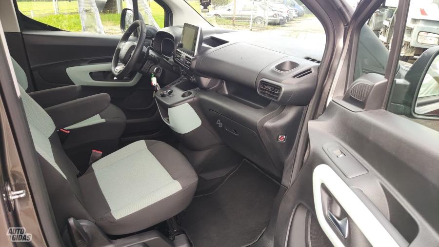Pelēks Citroen Berlingo 2020 Klaipėda, ar dzinēja tilpumu 1.50 L un nobraukumu 250 tūkst. km par 12088 €, foto 28 vietnē AUTOMOTO.COM.LV