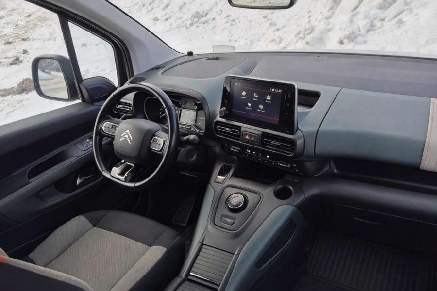 Pelēks Citroen Berlingo 2021 Viļņa, ar dzinēja tilpumu 1.20 L un nobraukumu 120 tūkst. km par 15729 €, foto 13 vietnē AUTOMOTO.COM.LV