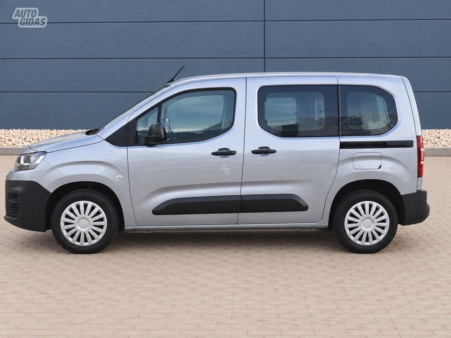 Pelēks Citroen Berlingo 2021 Viļņa, ar dzinēja tilpumu 1.50 L un nobraukumu 134 tūkst. km par 11550 €, foto 4 vietnē AUTOMOTO.COM.LV