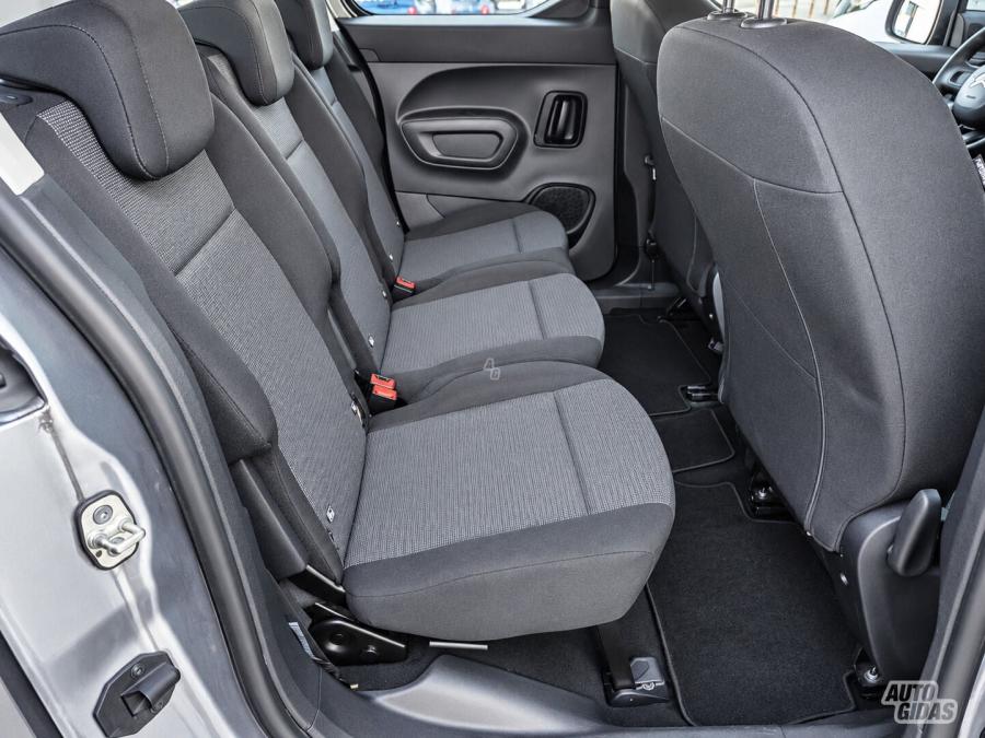 Pelēks Citroen Berlingo 2021 Viļņa, ar dzinēja tilpumu 1.50 L un nobraukumu 134 tūkst. km par 11550 €, foto 18 vietnē AUTOMOTO.COM.LV