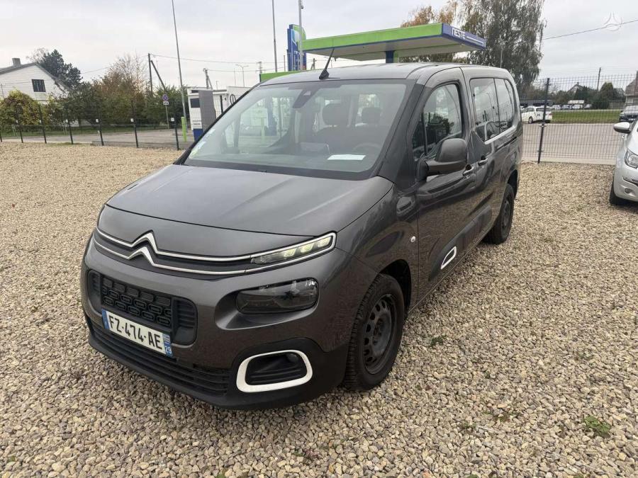 Pelēks Citroen Berlingo 2021 Tauragė, ar dzinēja tilpumu 1.50 L un nobraukumu 200 tūkst. km par 9200 €, foto 1 vietnē AUTOMOTO.COM.LV