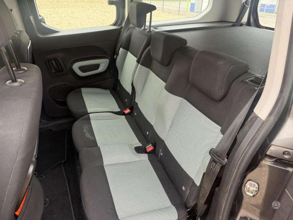 Pelēks Citroen Berlingo 2021 Tauragė, ar dzinēja tilpumu 1.50 L un nobraukumu 200 tūkst. km par 9200 €, foto 11 vietnē AUTOMOTO.COM.LV