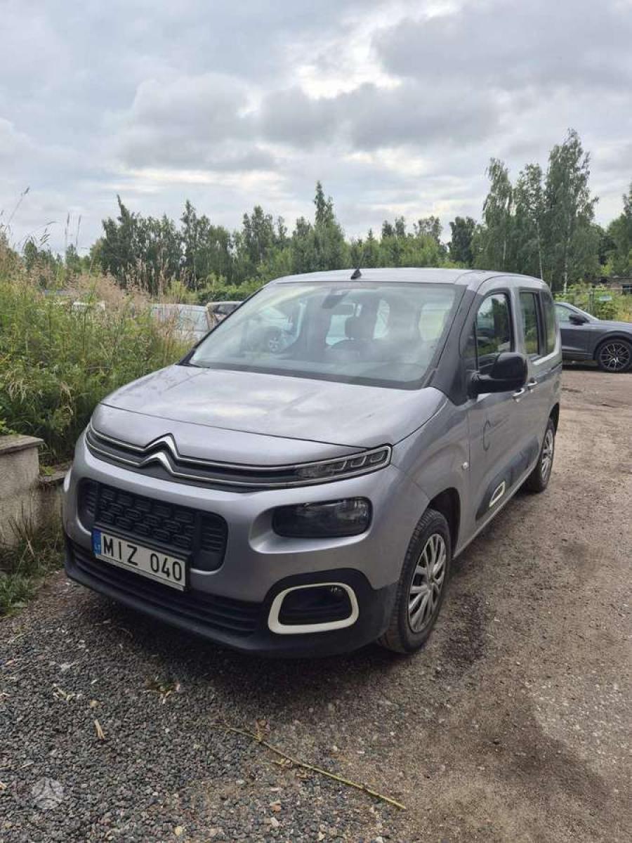 Grey Citroen Berlingo 2022 in Vilnius, with an engine capacity of 1.50 L and mileage of 116 thousand km for 18150 €, photo 1 on AUTOMOTO.COM.LV
