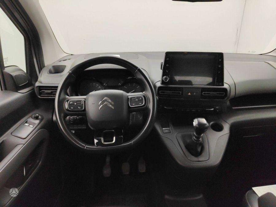 Pelēks Citroen Berlingo 2022 Viļņa, ar dzinēja tilpumu 1.50 L un nobraukumu 166 tūkst. km par 12225 €, foto 9 vietnē AUTOMOTO.COM.LV