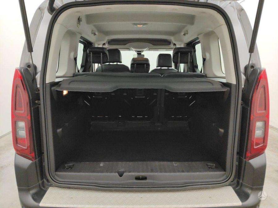 Pelēks Citroen Berlingo 2022 Viļņa, ar dzinēja tilpumu 1.50 L un nobraukumu 166 tūkst. km par 12225 €, foto 16 vietnē AUTOMOTO.COM.LV