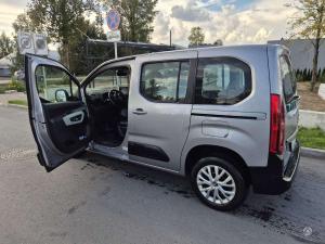 Pelēks Citroen Berlingo 2022 Viļņa, ar dzinēja tilpumu 1.50 L un nobraukumu 119 tūkst. km par 17000 €, foto 7 vietnē AUTOMOTO.COM.LV