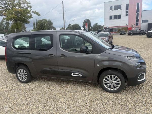 Pelēks Citroen Berlingo 2022 Tauragė, ar dzinēja tilpumu 1.50 L un nobraukumu 200 tūkst. km par 10300 €, foto 5 vietnē AUTOMOTO.COM.LV