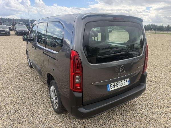 Pelēks Citroen Berlingo 2022 Tauragė, ar dzinēja tilpumu 1.50 L un nobraukumu 200 tūkst. km par 10300 €, foto 8 vietnē AUTOMOTO.COM.LV