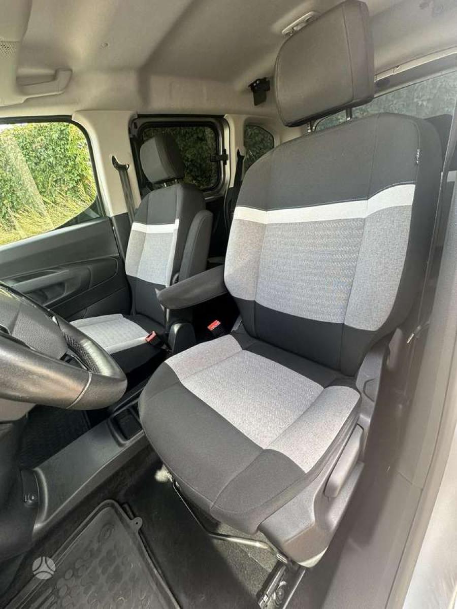 Pelēks Citroen Berlingo 2024 Viļņa, ar dzinēja tilpumu 1.50 L un nobraukumu 34 tūkst. km par 21900 €, foto 7 vietnē AUTOMOTO.COM.LV