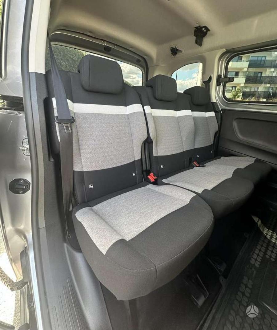 Pelēks Citroen Berlingo 2024 Viļņa, ar dzinēja tilpumu 1.50 L un nobraukumu 34 tūkst. km par 21900 €, foto 8 vietnē AUTOMOTO.COM.LV