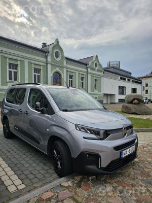 Pelēks Citroen Berlingo 2025 Ventspils, ar dzinēja tilpumu 1.50 L un nobraukumu 21 tūkst. km par 26000 €, foto  vietnē AUTOMOTO.COM.LV